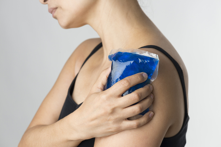 Cold spray Pain relief for sports injuries